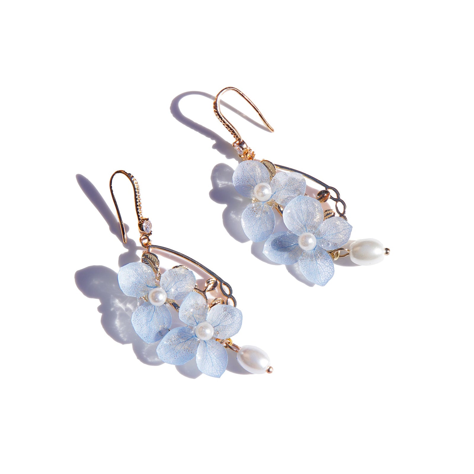*Real Flower* Blue Hydrangea Pearl Drop Earrings